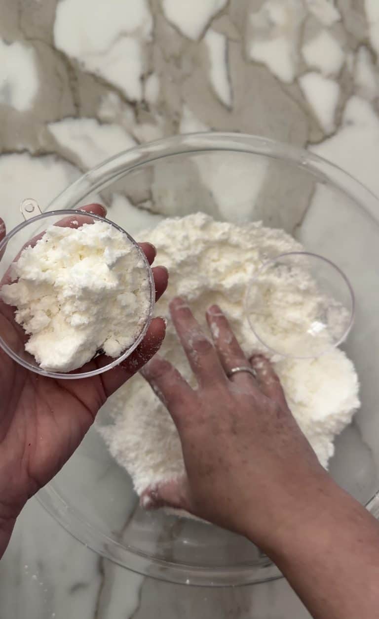 How to Make Easy Homemade Bath Bombs - Step-by-Step Tutorial - Amy ...