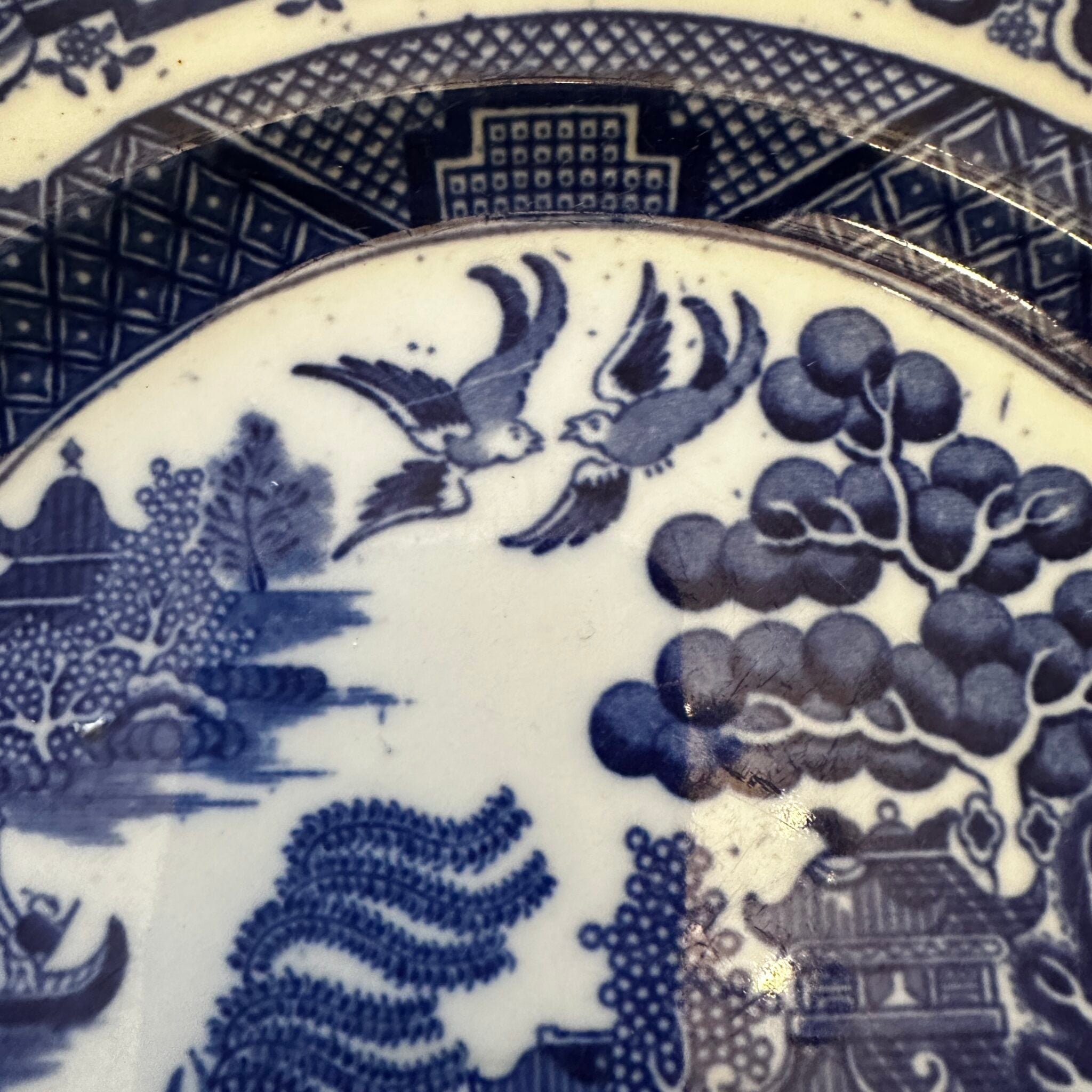 Blue Willow China: The Pattern That Tells a Thousand-Year-Old Love ...
